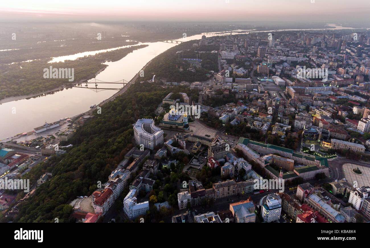 Time lapse beautiful architecture building hi-res stock photography and ...