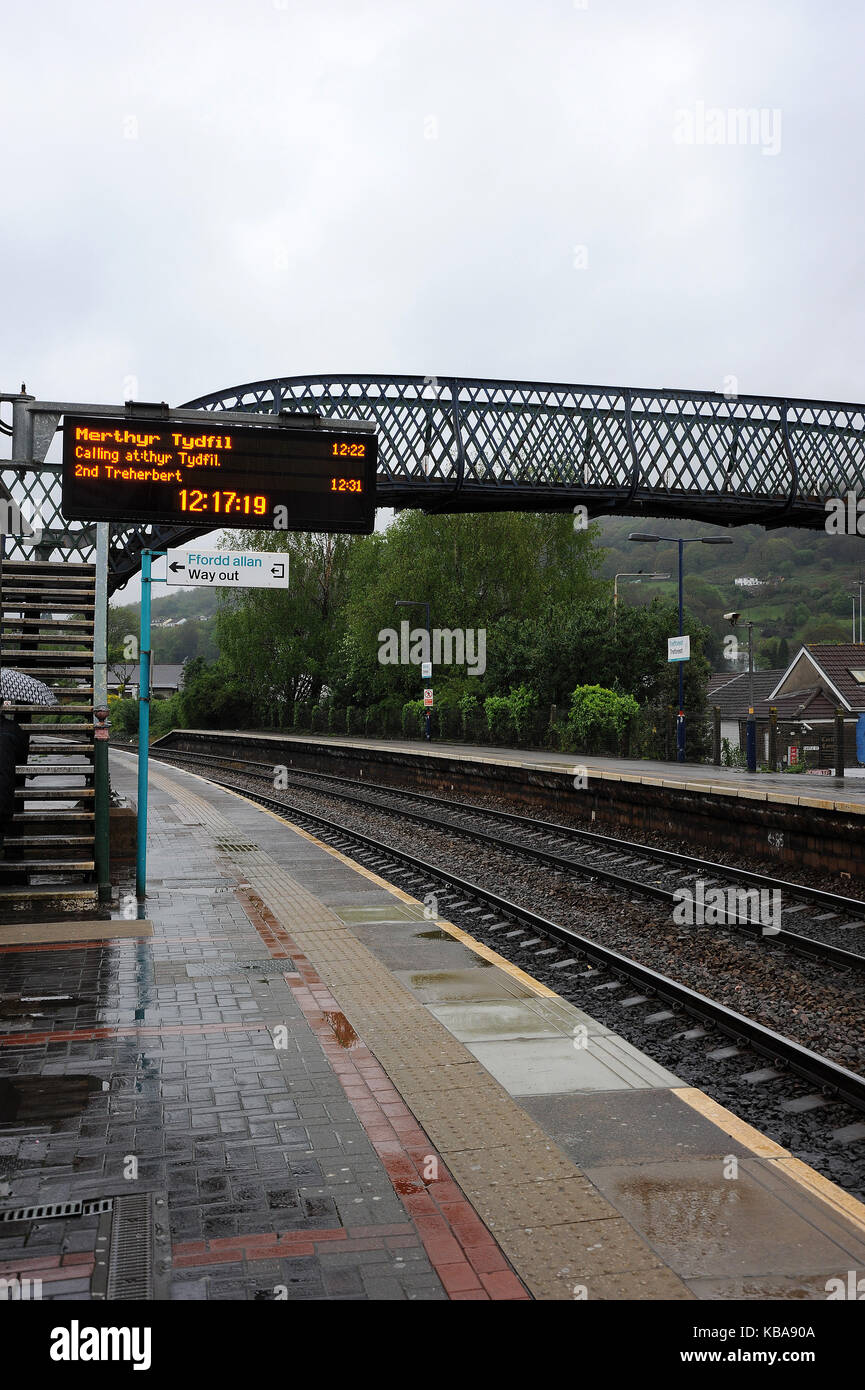 Looking north along from platform 2, Treforest Station Stock Photo - Alamy
