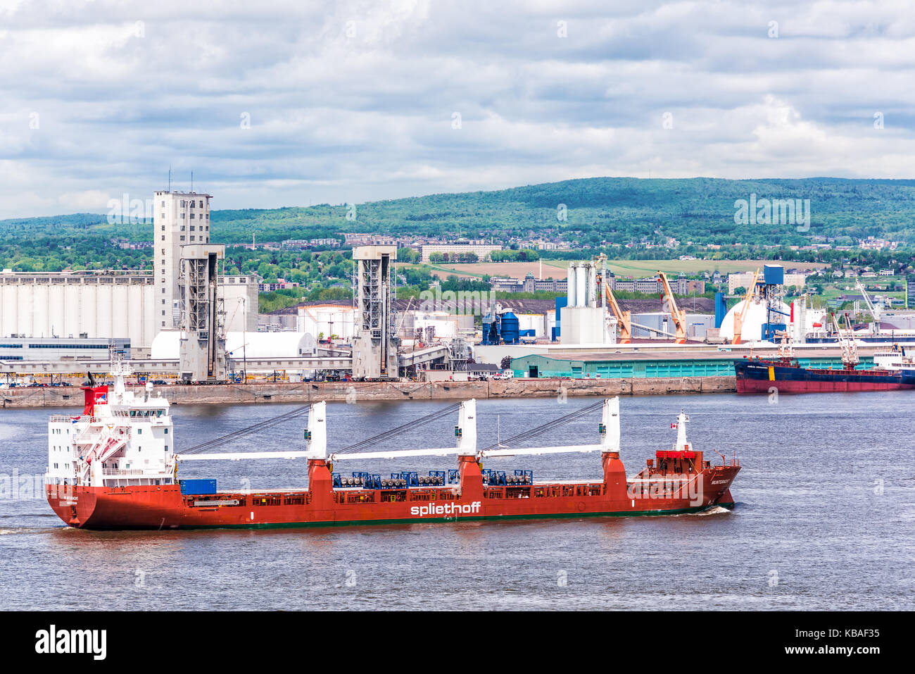 Cargo ship pollution hi-res stock photography and images - Alamy