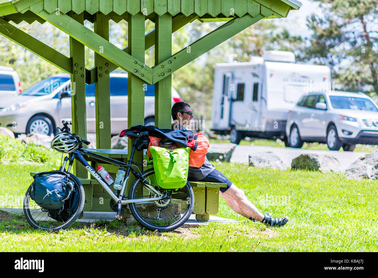 Highway rest stop picnic table hi-res stock photography and images - Alamy