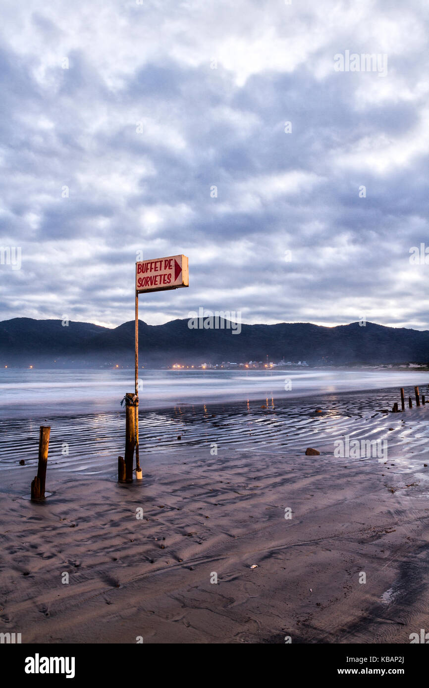 Coast beach signpost beaches hi-res stock photography and images - Alamy