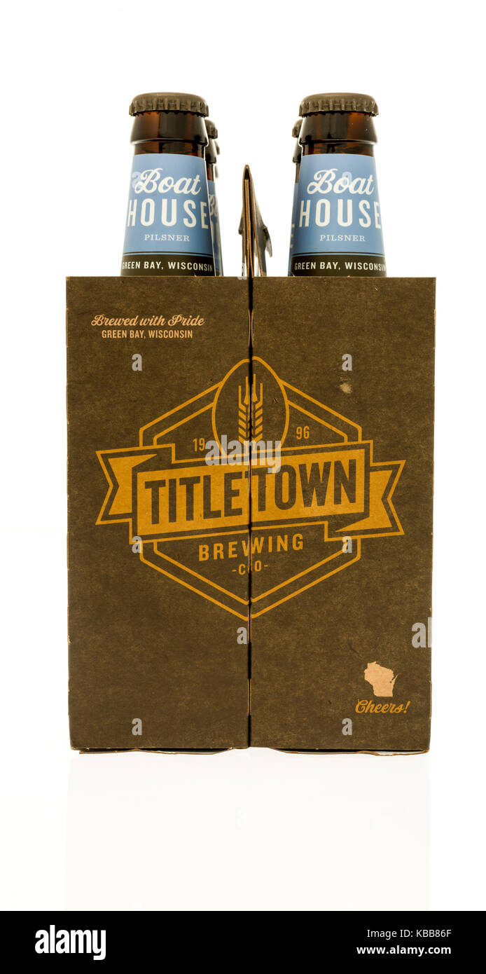 Winneconne, WI - 28 September 2017: A six pack of Titletown brewing ...