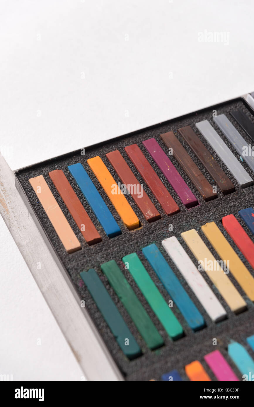 Box with colorful pastel paint isolated on white paper Stock Photo - Alamy