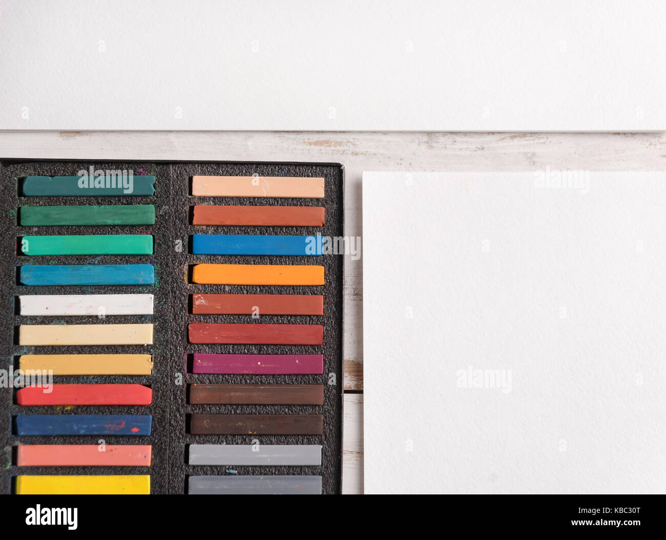 Box with colorful pastel paint isolated on white paper Stock Photo - Alamy