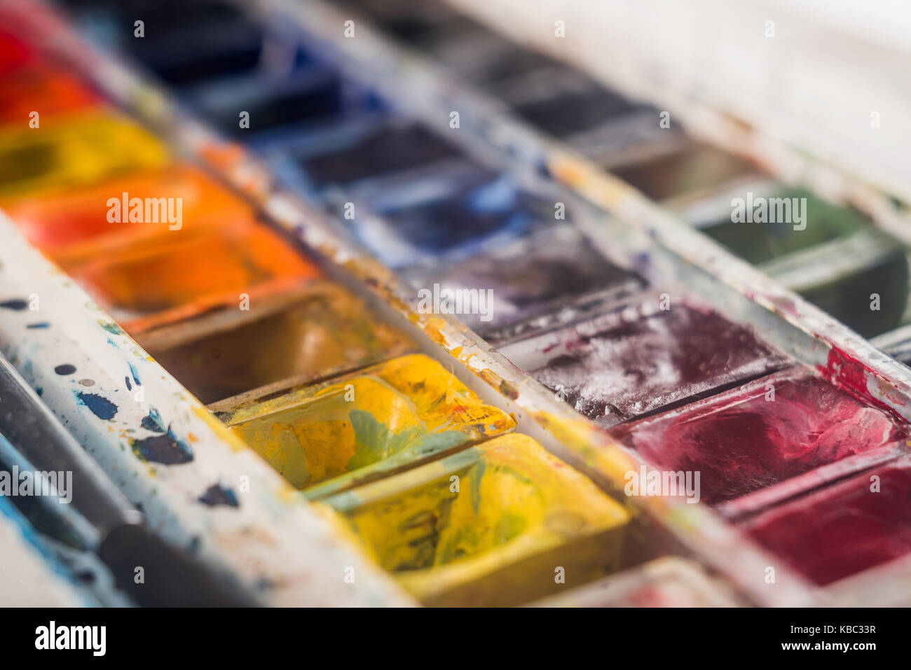 Paint buckets close up hi-res stock photography and images - Alamy