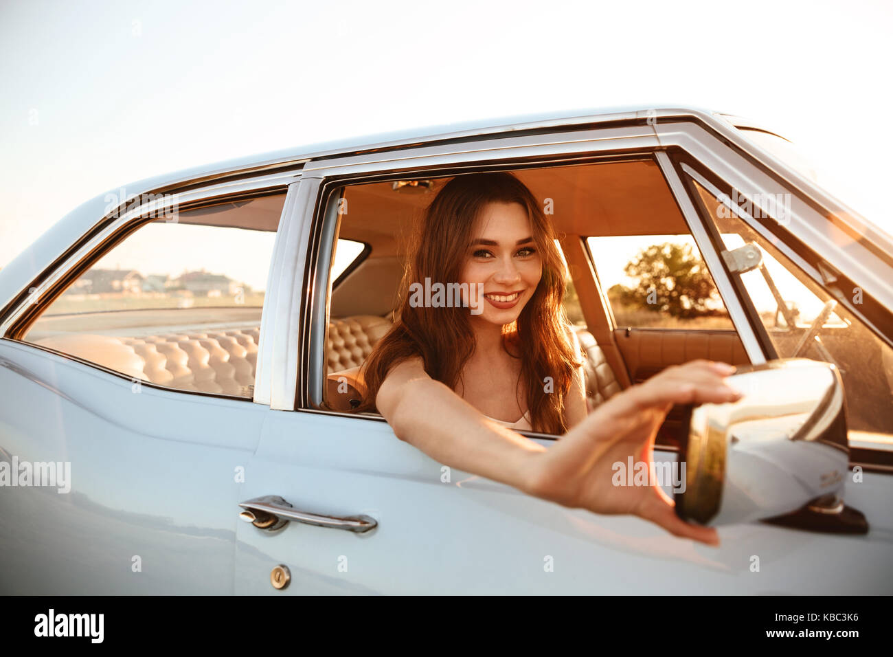Person sitting inside car side view hi-res stock photography and images ...
