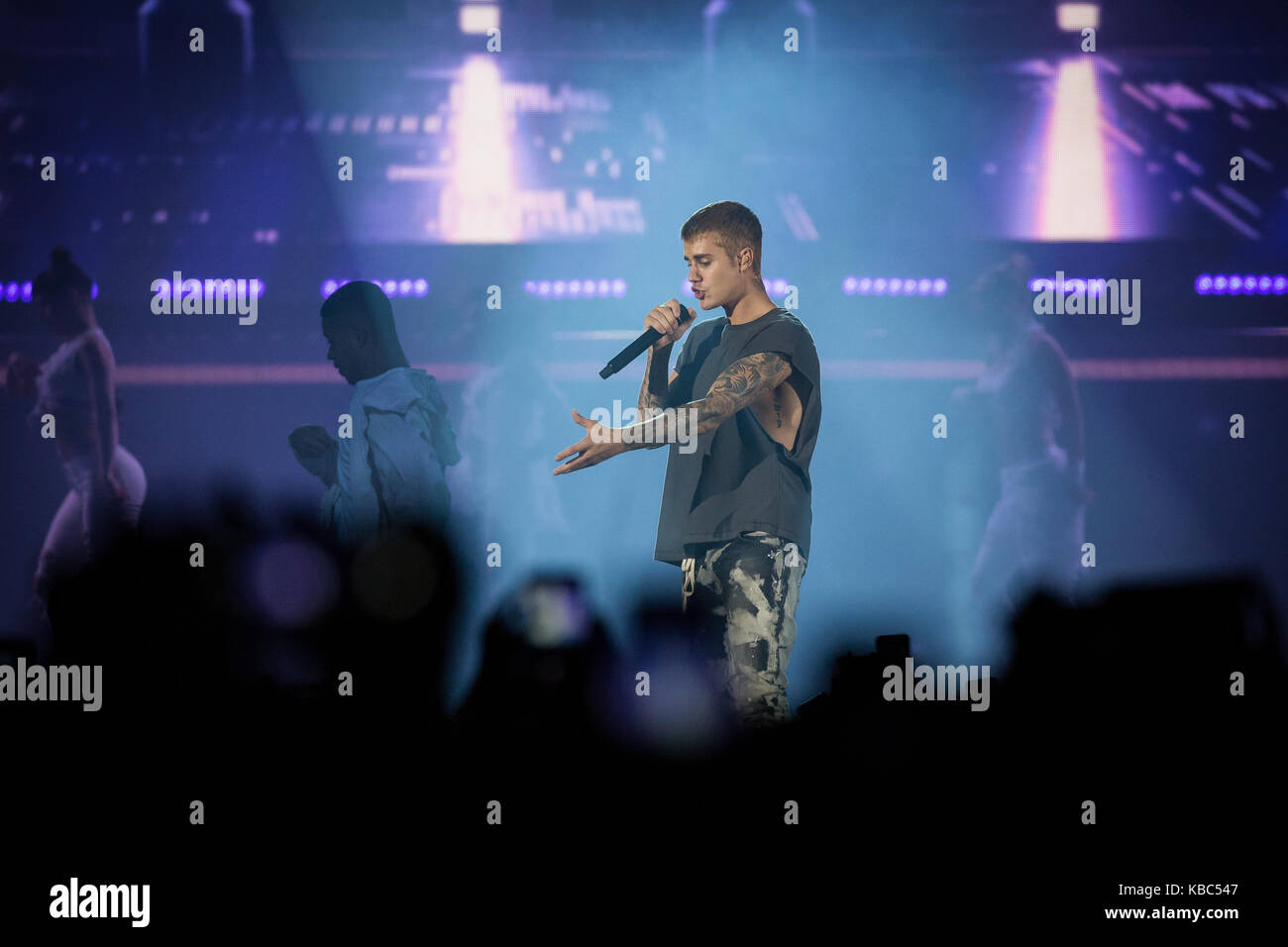 The Canadian singer and songwriter Justin Bieber performs a live ...
