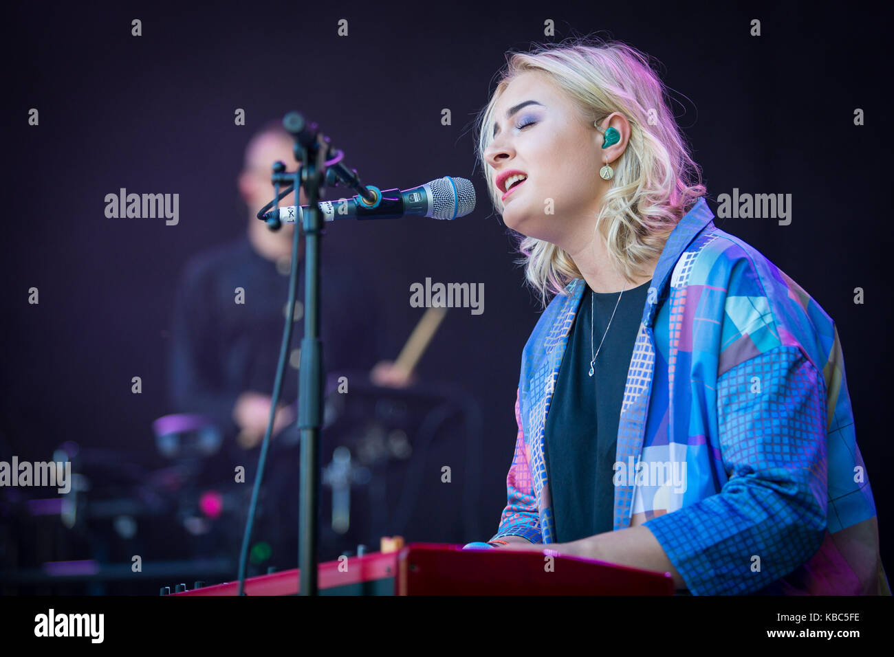 Lapsley Singer High Resolution Stock Photography and Images - Alamy