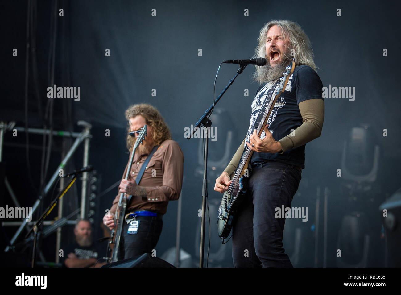 Troy sanders bassist singer mastodon live hi-res stock photography and ...