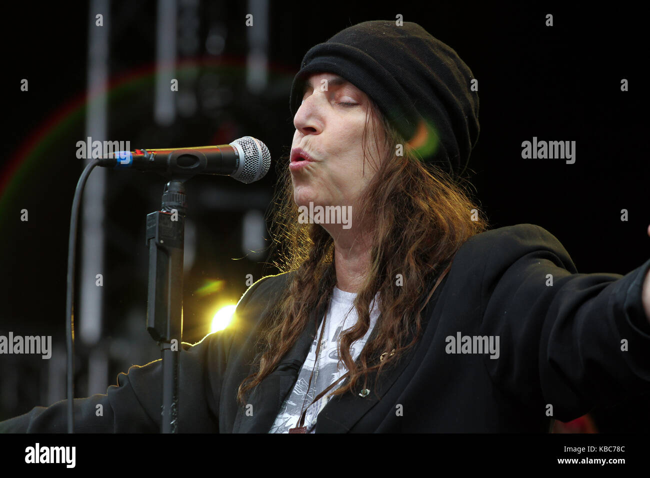 Patti smith guitarist hi-res stock photography and images - Alamy