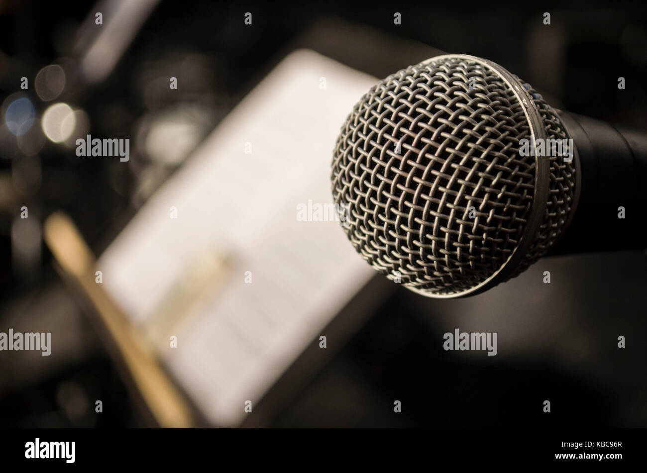 sound microphone and music notes Stock Photo - Alamy