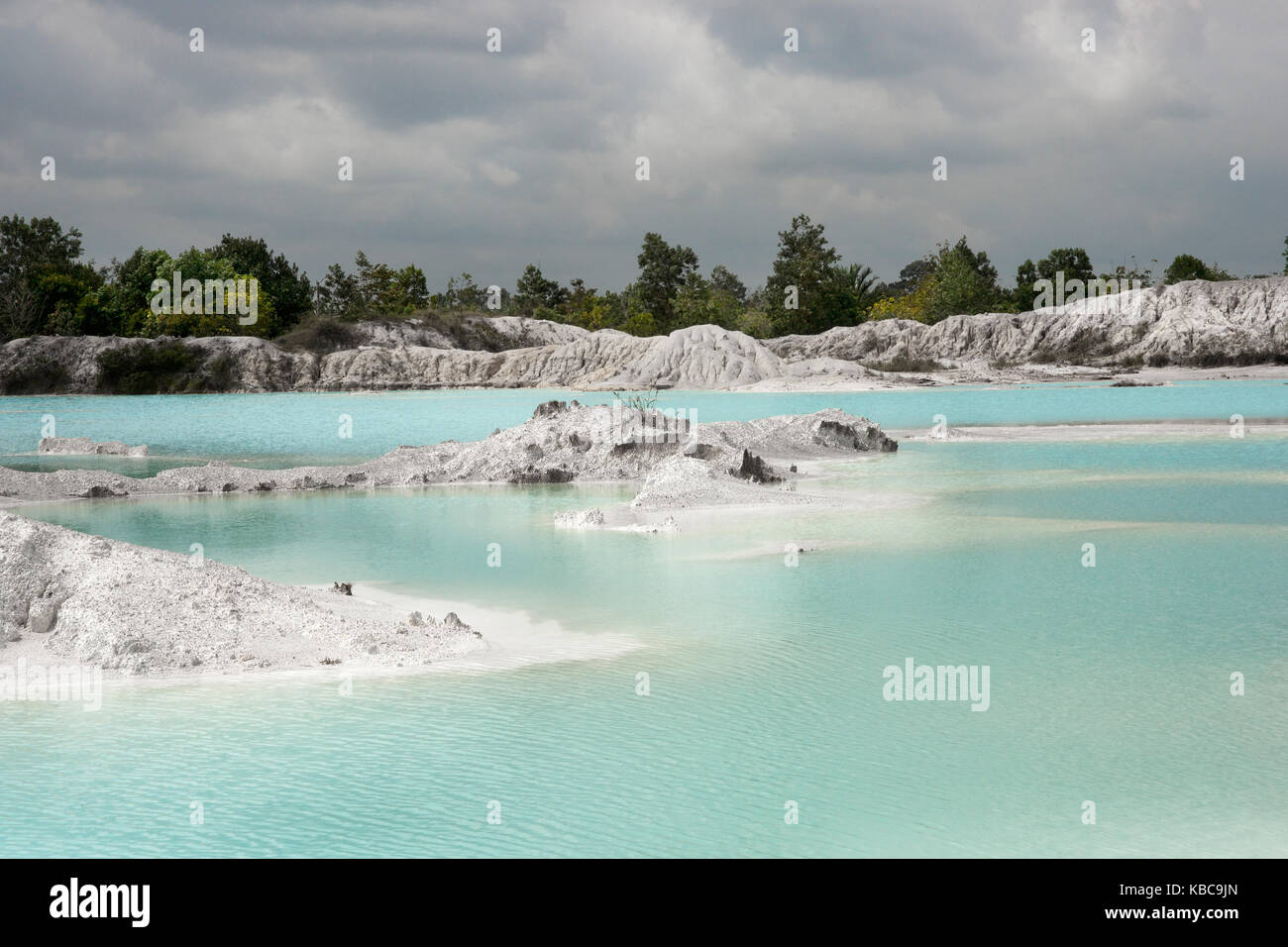 Clear blue kaolin lake belitung hi-res stock photography and images - Alamy