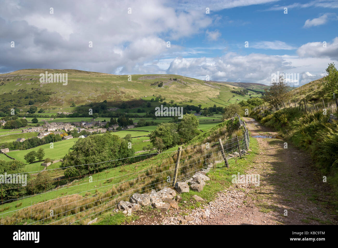 Rough path at Muker side in Upper Swaledale, Yorkshire Dales, England ...