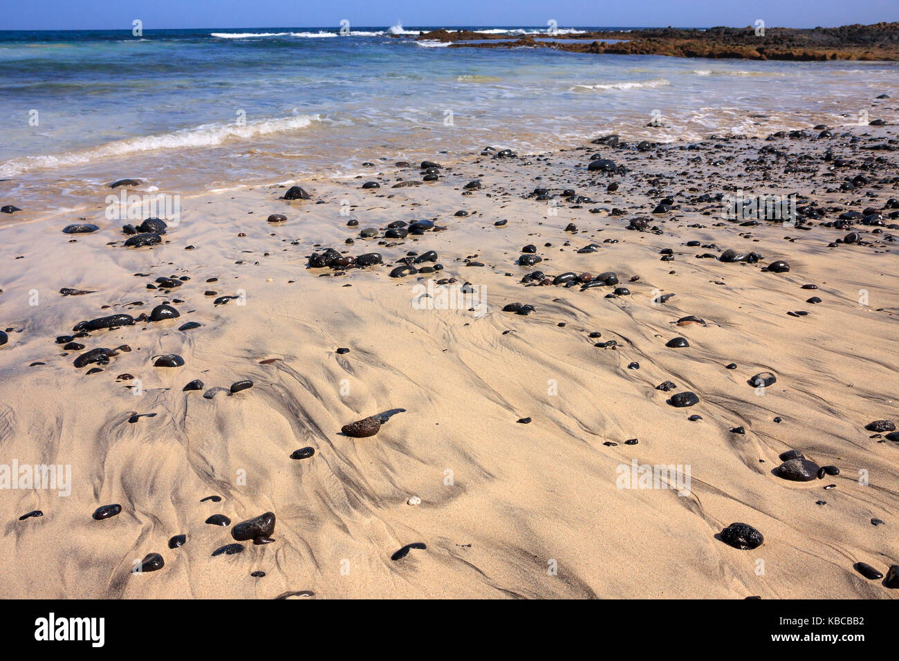 Smooth round rocks hi-res stock photography and images - Alamy