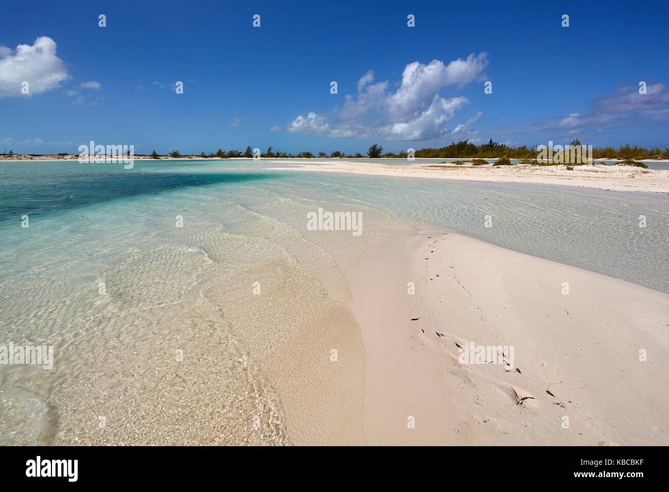 A sand bar on Water Cay, off the northern tip of Providenciales, Turks ...