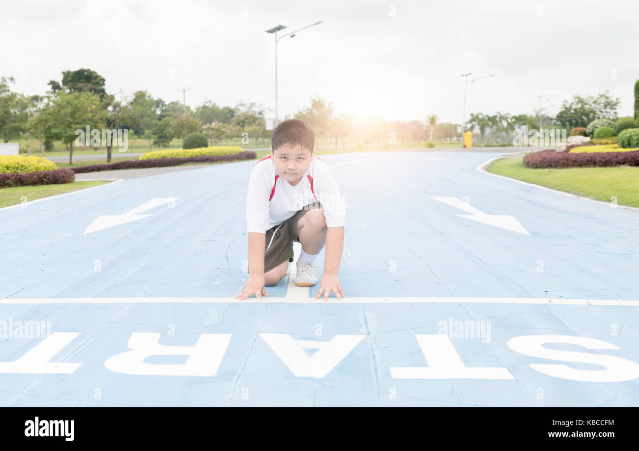 Boy race track start position hi-res stock photography and images - Alamy