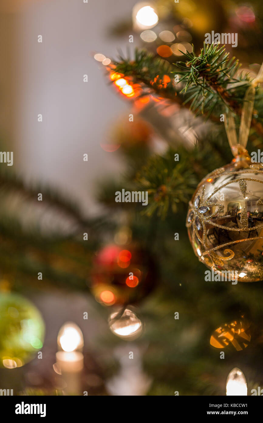 Spruce branches christmas decorations hi-res stock photography and ...