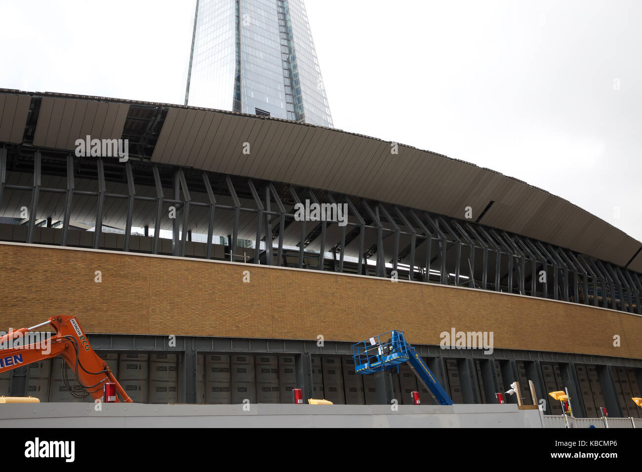 City thameslink sign hi-res stock photography and images - Alamy