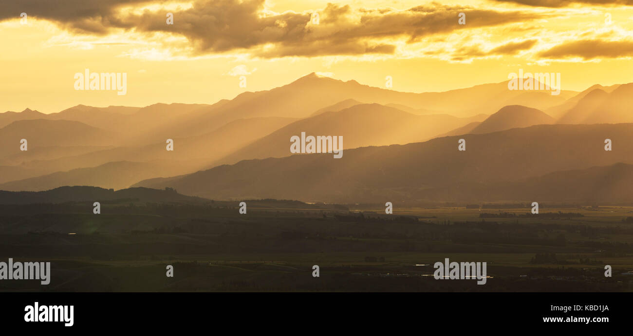 ENTER DESCRIPTION on Wednesday, April 19 Stock Photo - Alamy