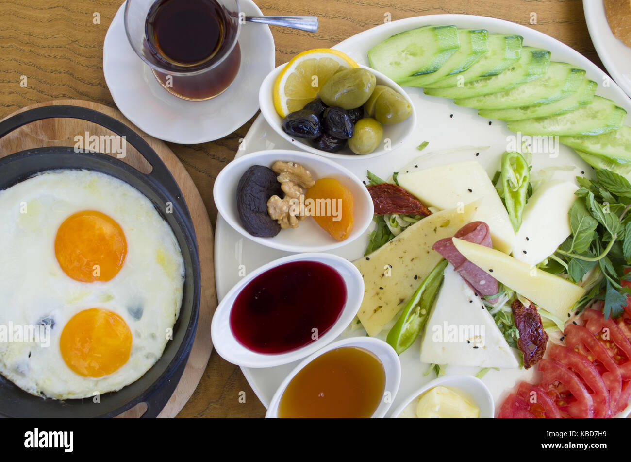 Important breakfast hi-res stock photography and images - Alamy