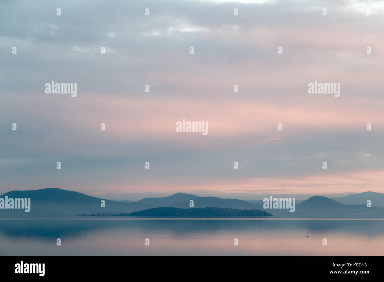 Warm color tones landscape hi-res stock photography and images - Alamy