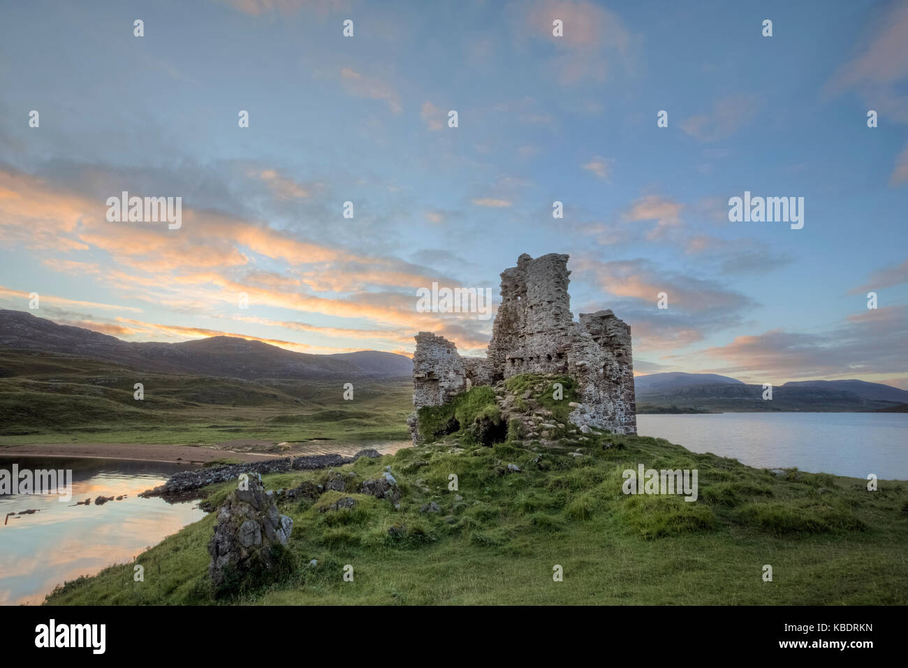 Ardvreck Castle, Loch Assynt, Sutherland, Scotland, United Kingdom ...