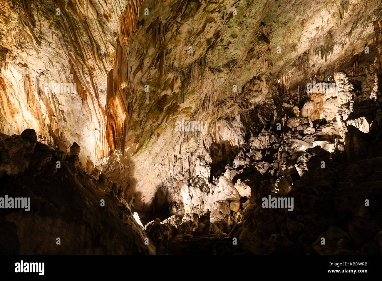 Karst features hi-res stock photography and images - Alamy