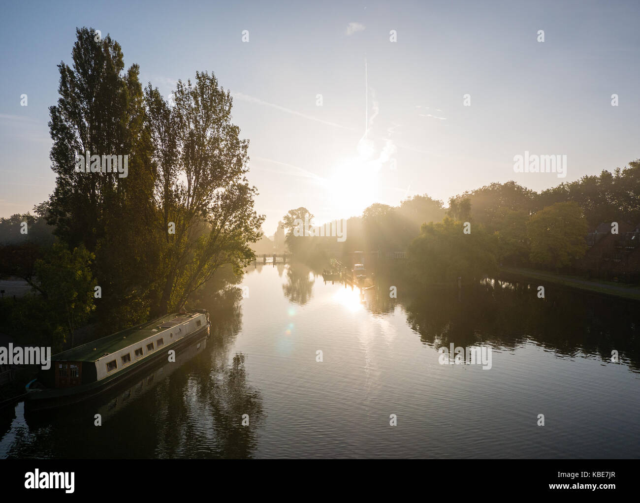 River Thames at Dawn, View from Reading Bridge towards Caversham Lock ...