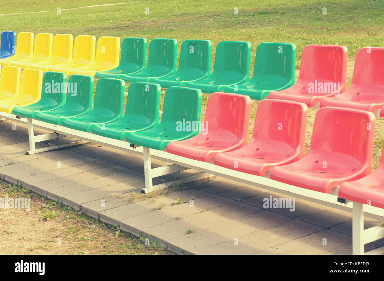 Sports fans standing in stadium hi-res stock photography and images - Alamy
