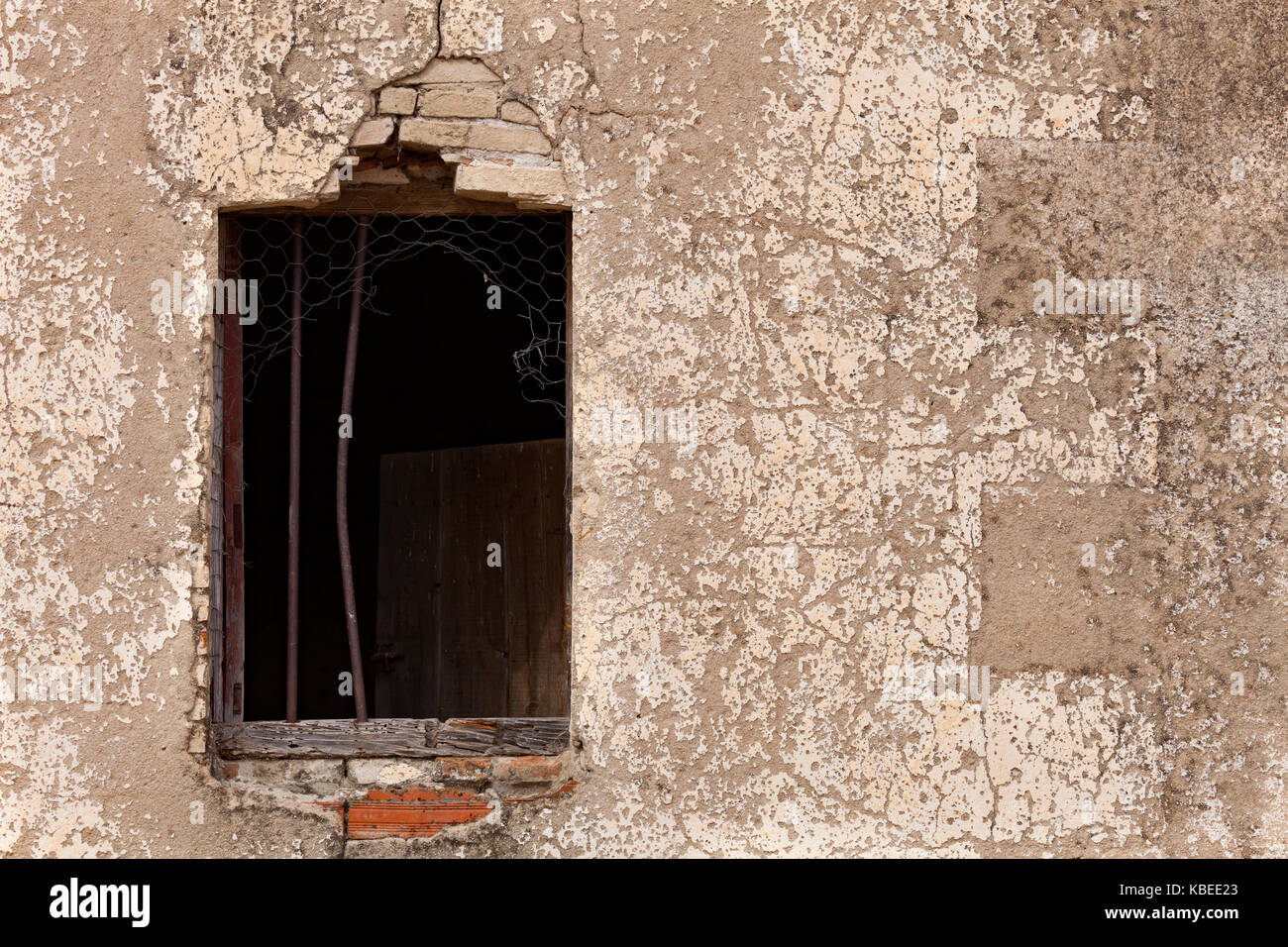 Ruined window of an abandoned house Stock Photo - Alamy