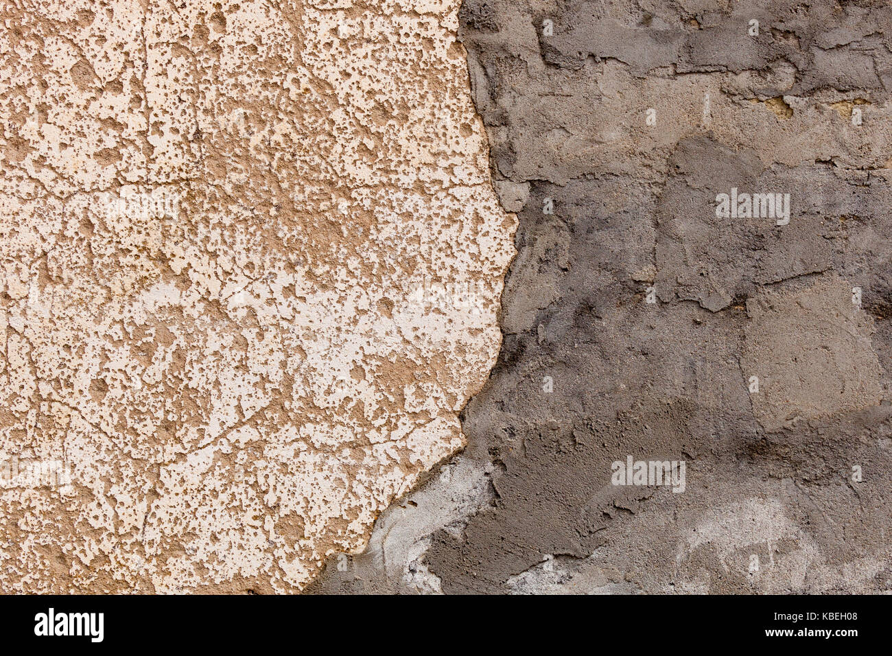 Dirty and old wall of a abandoned house Stock Photo - Alamy