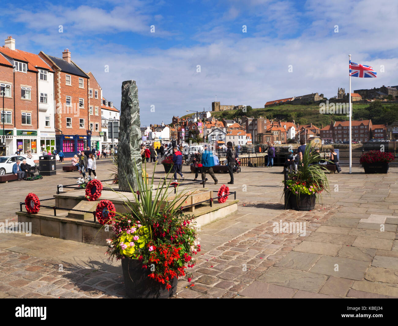 Whitby war memorial hi-res stock photography and images - Alamy
