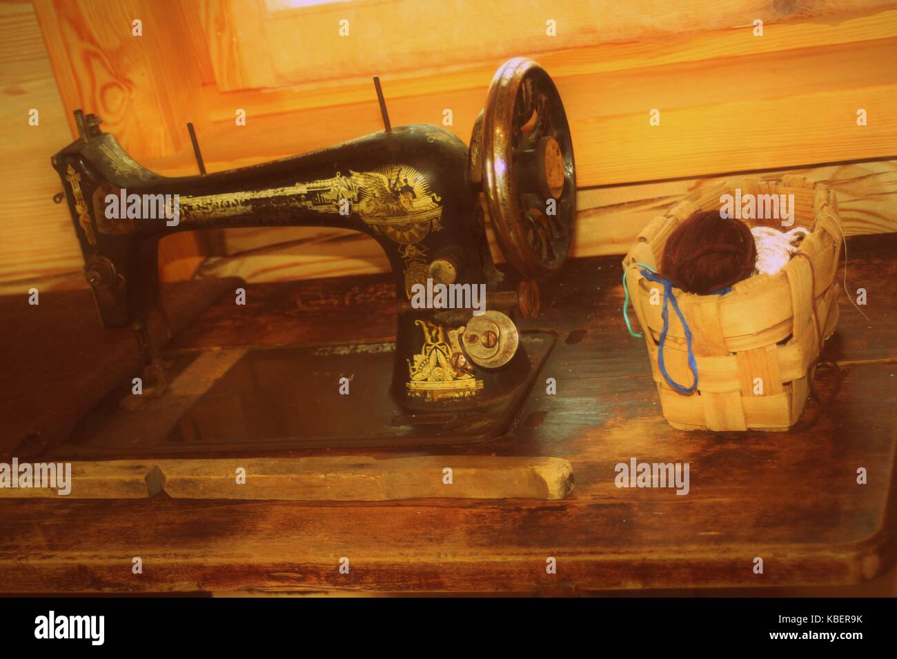 Wooden crafts hi-res stock photography and images - Alamy