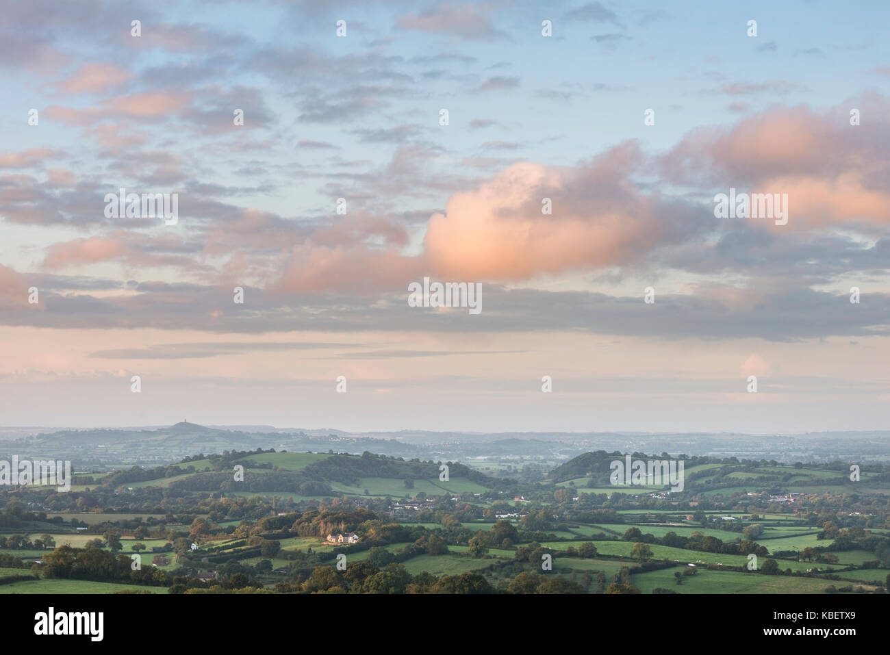 Beautiful sunrise landscape over Somerset Levels in English countryside ...