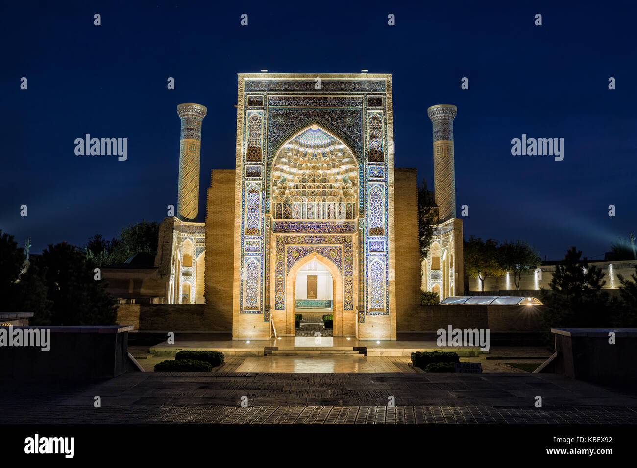 Gur-Emir mausoleum of Tamerlane (Amir Timur) and his family at night ...