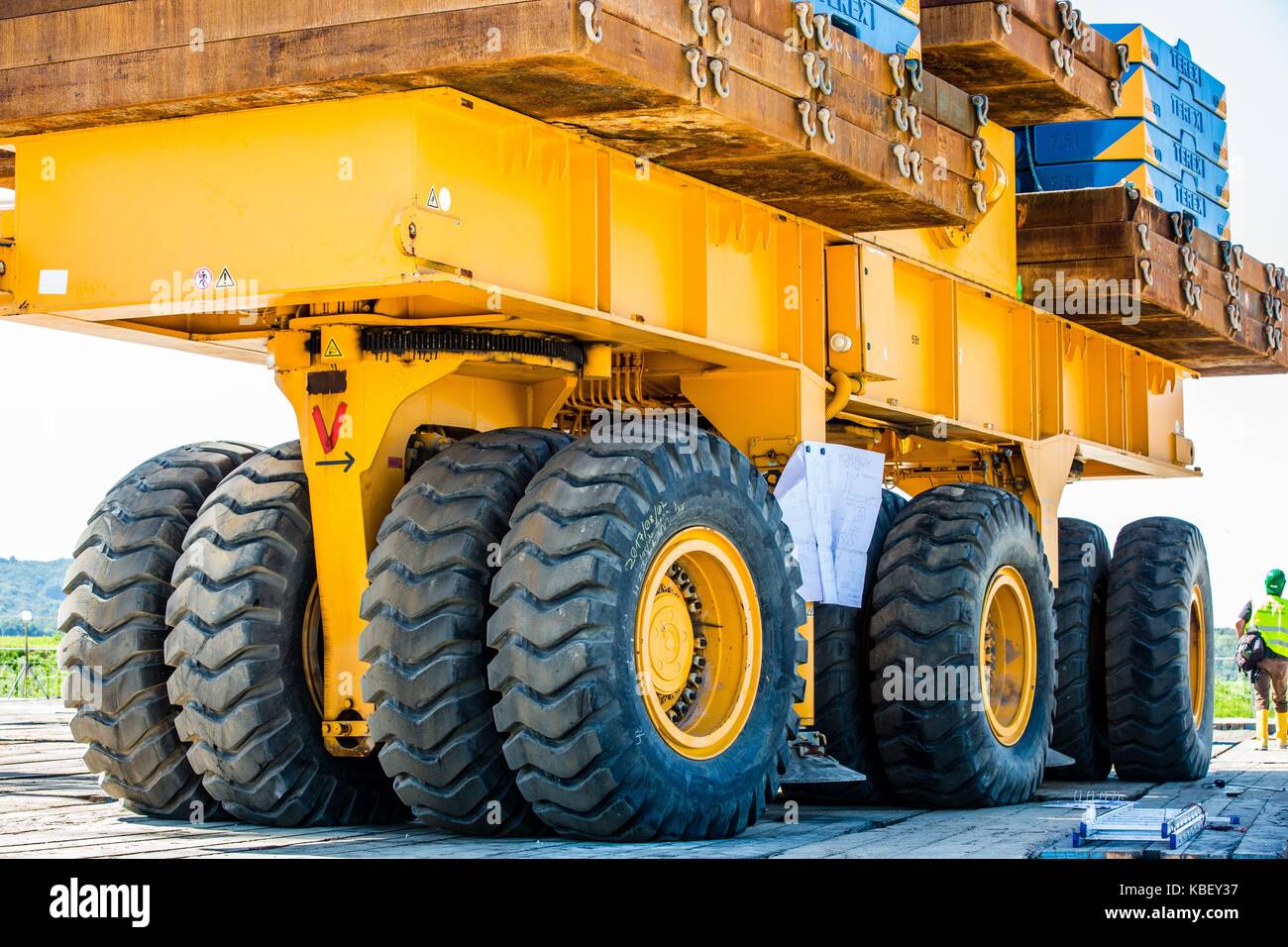 1200 tons weight Terex Demag CC 6800 crawler crane at major railway ...