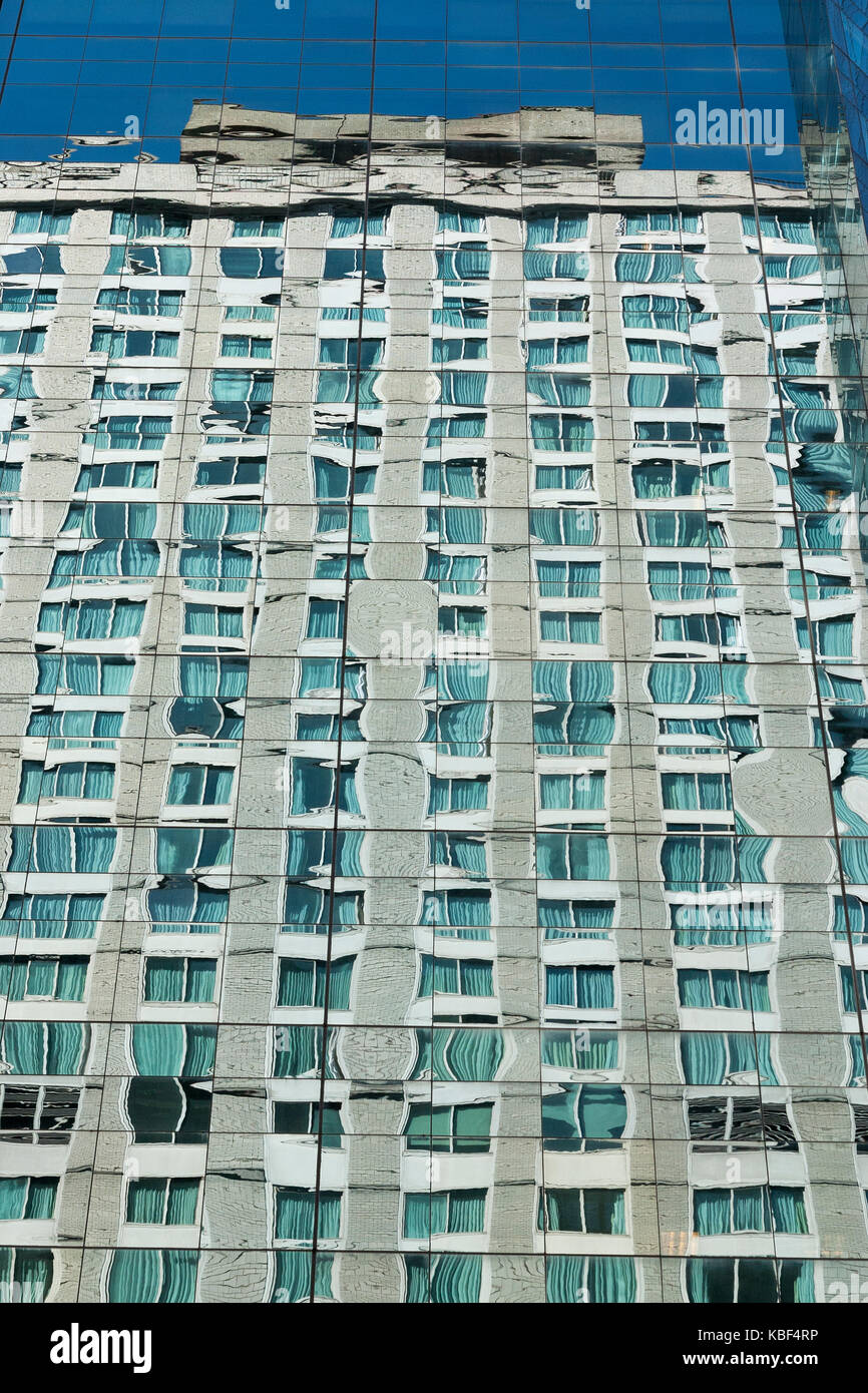 Tall glass tower block hi-res stock photography and images - Alamy