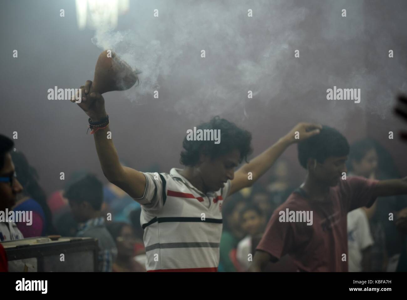 Dhunuchi hi-res stock photography and images - Alamy