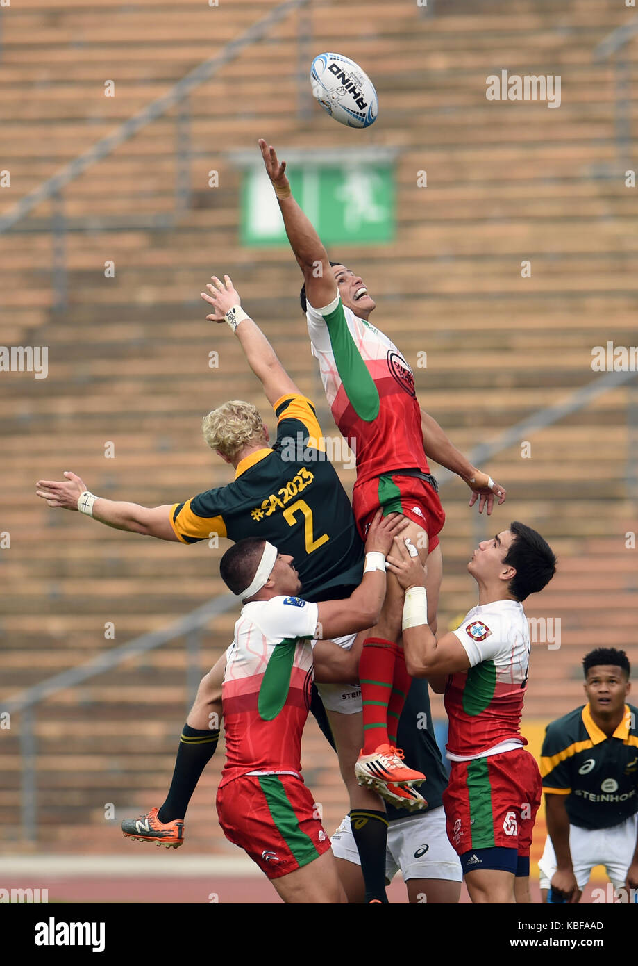 Munich, Germany. 29th Sep, 2017. South Africa's Ryan Oosthuizen (l ...