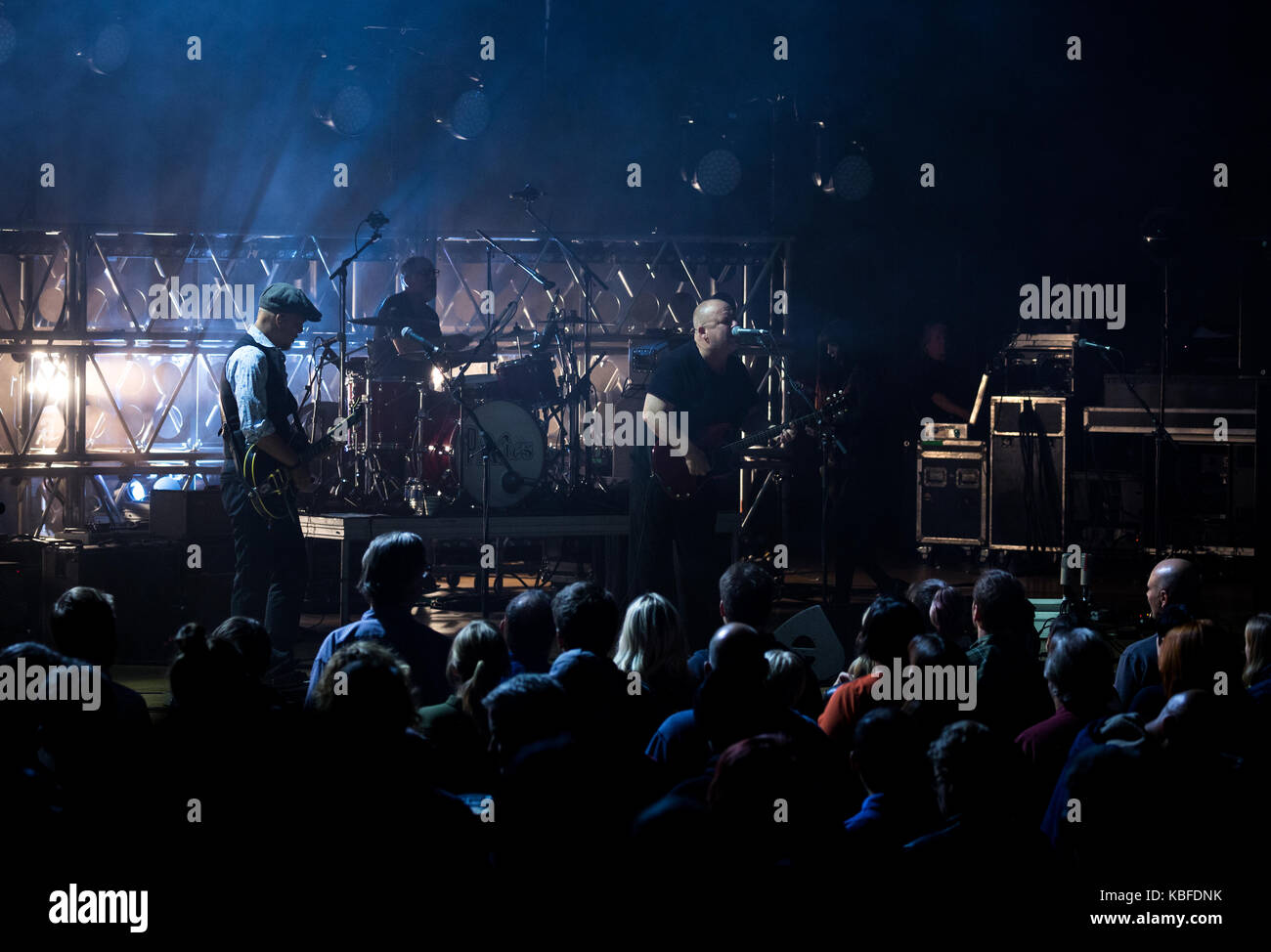 Pixies lead singer frank black hi-res stock photography and images - Alamy