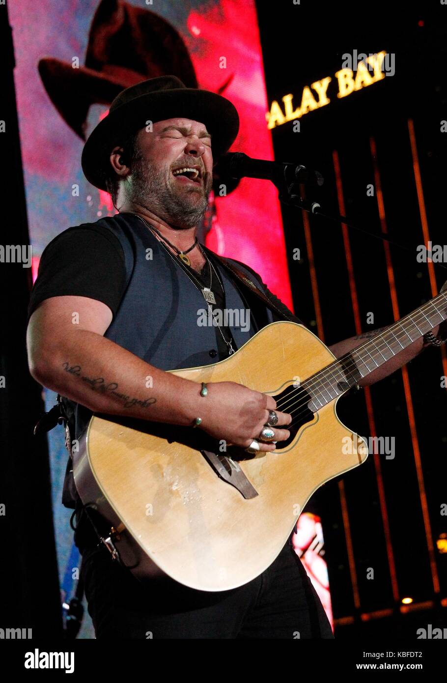 Las Vegas, NV, USA. 29th Sep, 2017. Lee Brice on stage for Route 91 ...