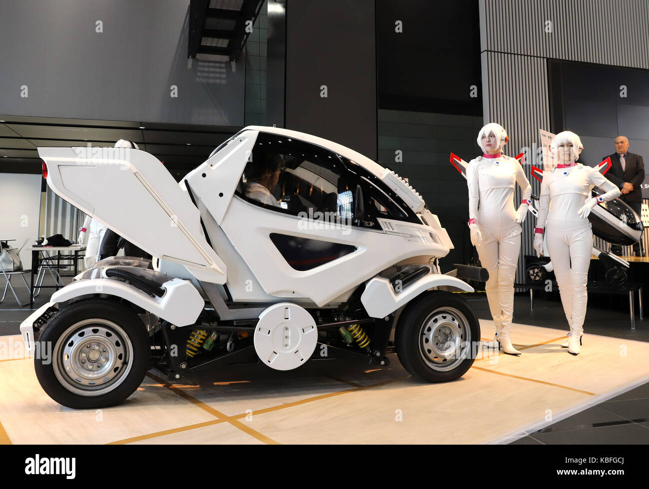 Tokyo, Japan. 29th Sep, 2017. Japanese automobile venture Exmachina ...