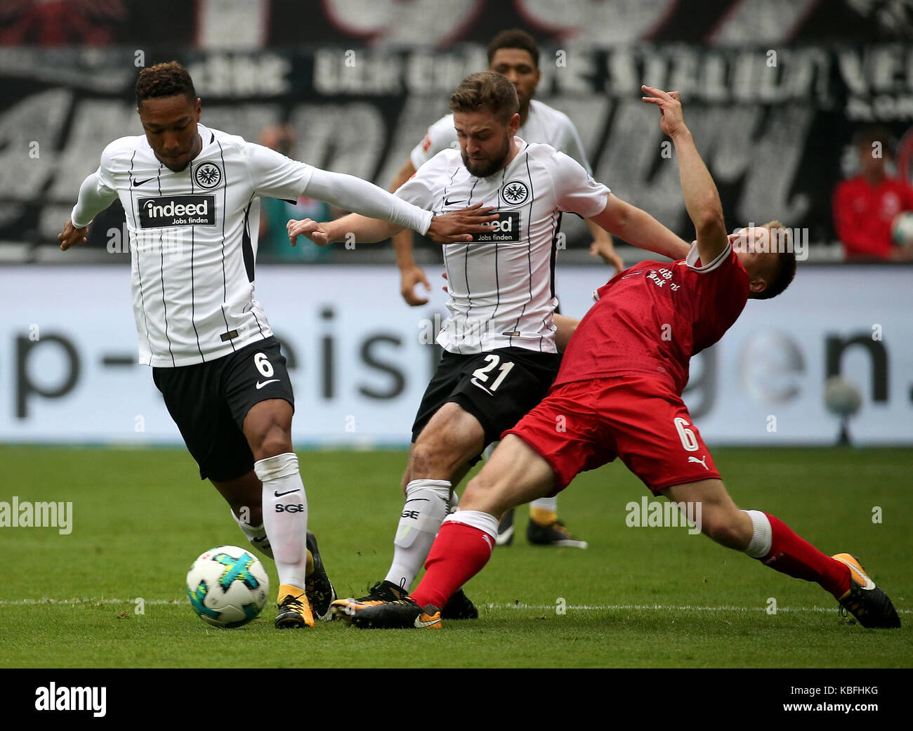 Frankfurt, Germany. 30th Sep, 2017. Frankfurt's Gelson Fernandes (L-R ...