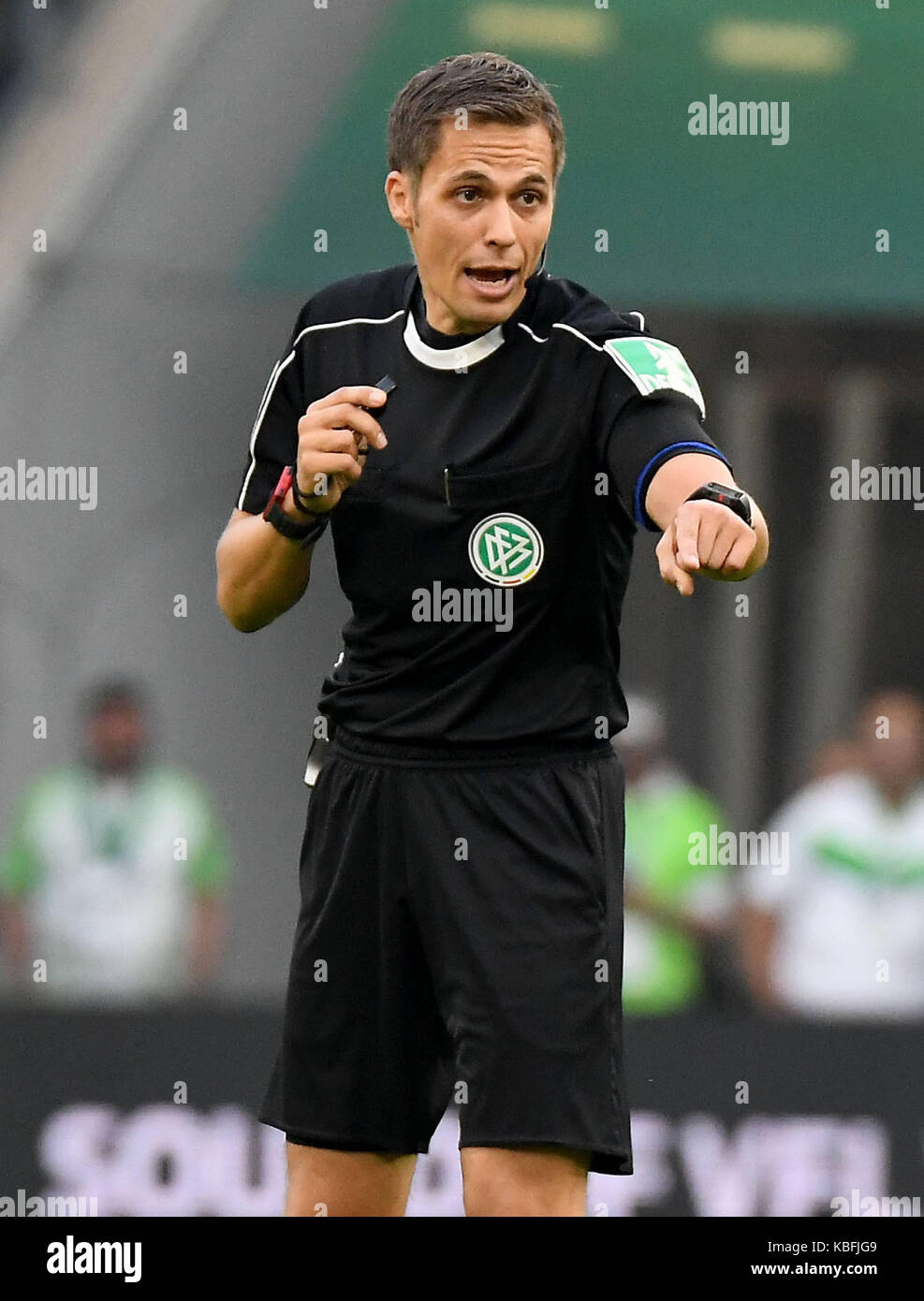 Refereee Robert Hartmann during the German Bundesliga football match ...