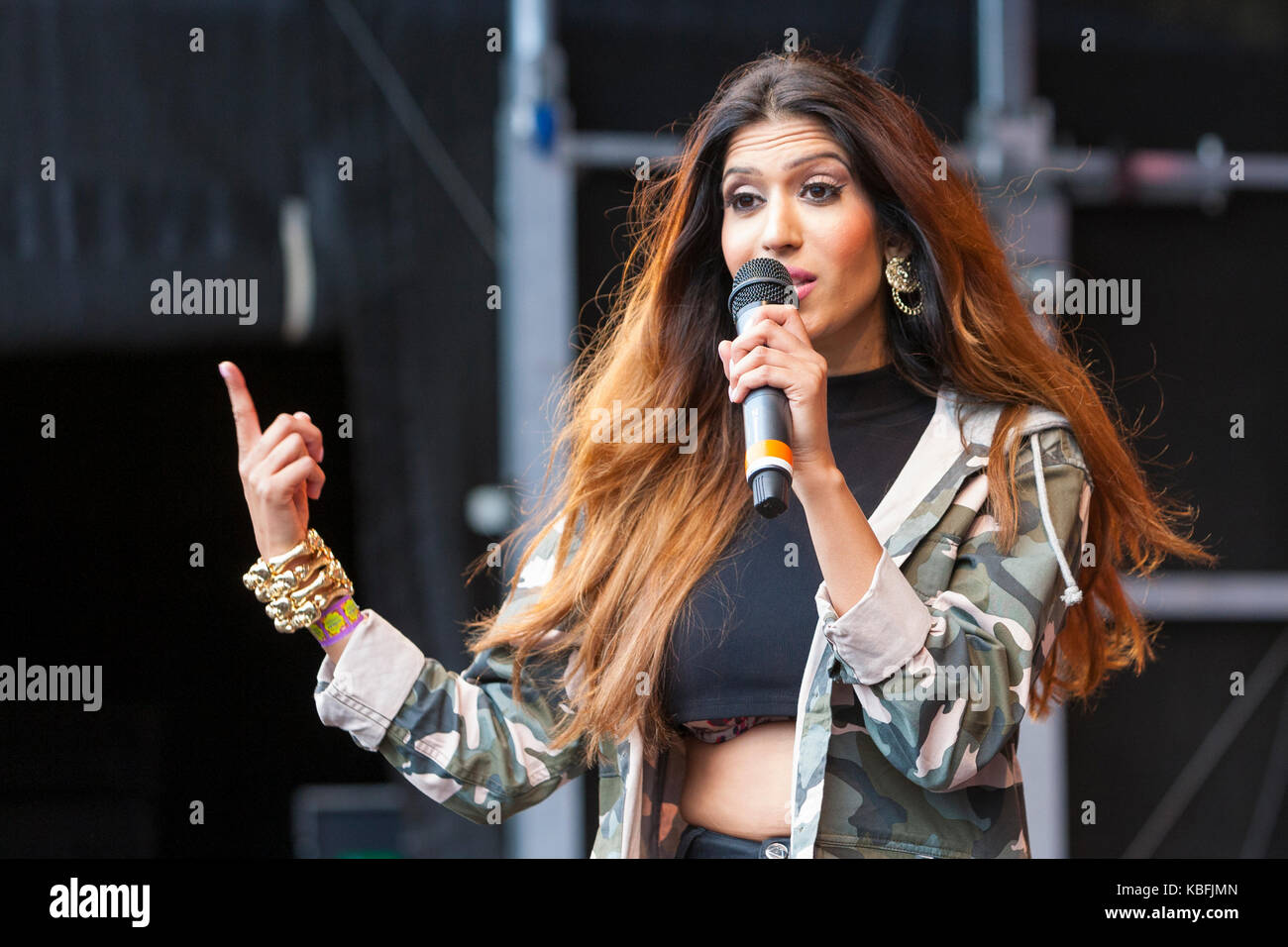 Punjabi pop singer hi-res stock photography and images - Alamy