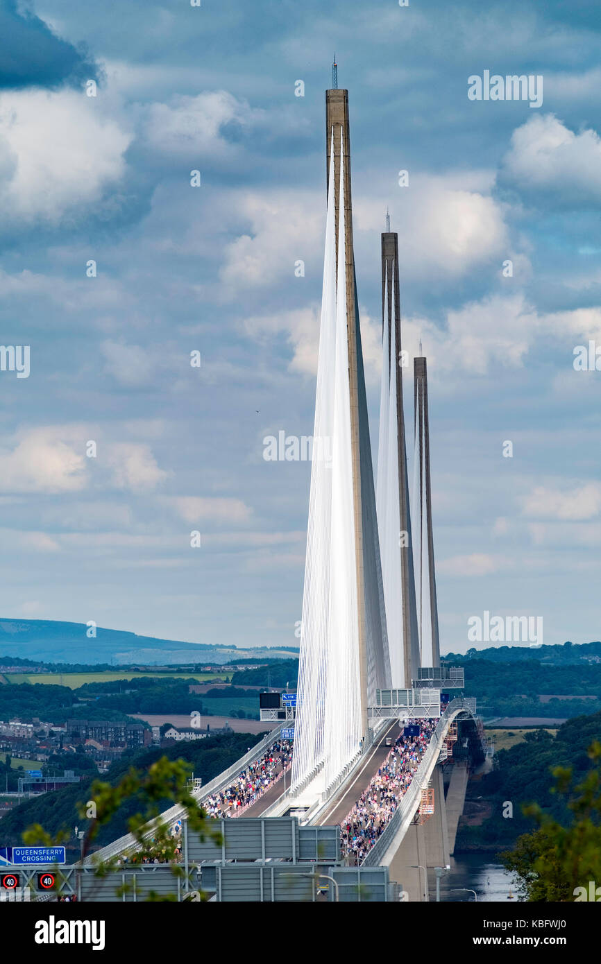 Public walk across bridge hi-res stock photography and images - Alamy