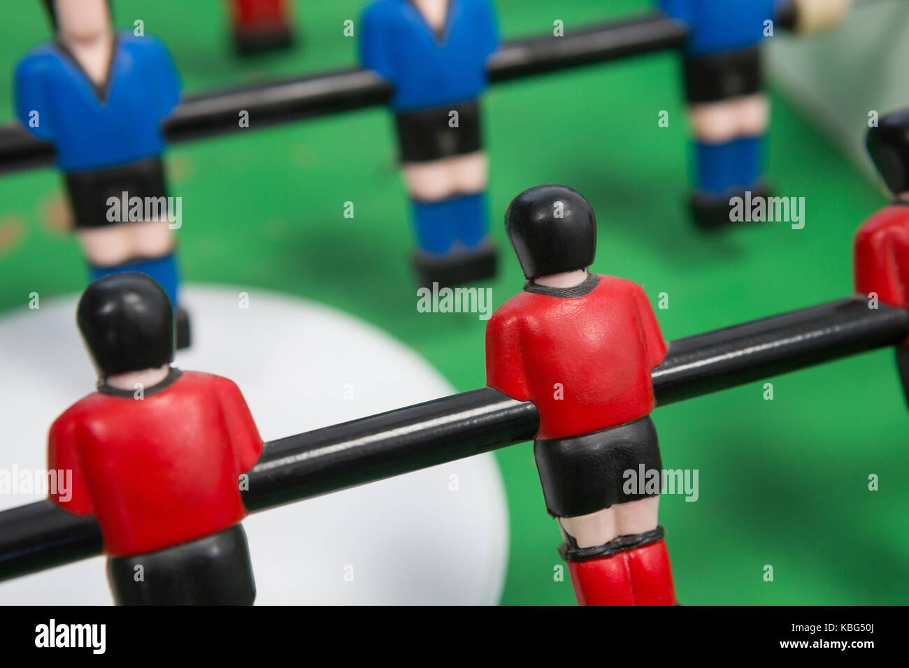 Football players standing back back hi-res stock photography and images ...