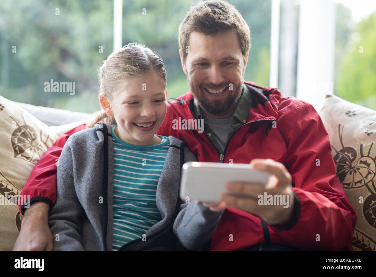 Funny mobilephone hi-res stock photography and images - Alamy