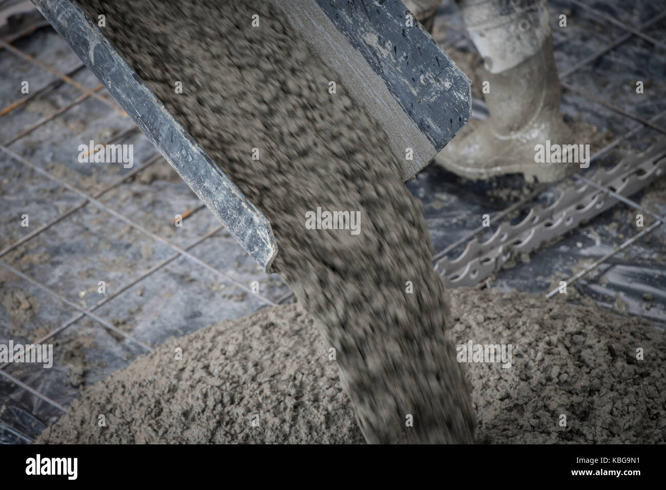 Fresh concrete delivery via concrete mixer shoot Stock Photo - Alamy