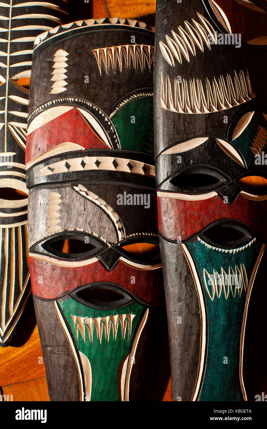 African mask hi-res stock photography and images - Alamy